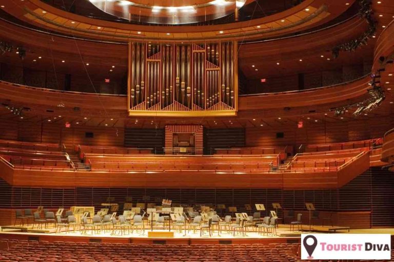 21 Best & Fun Things to Do In Downtown Tulsa